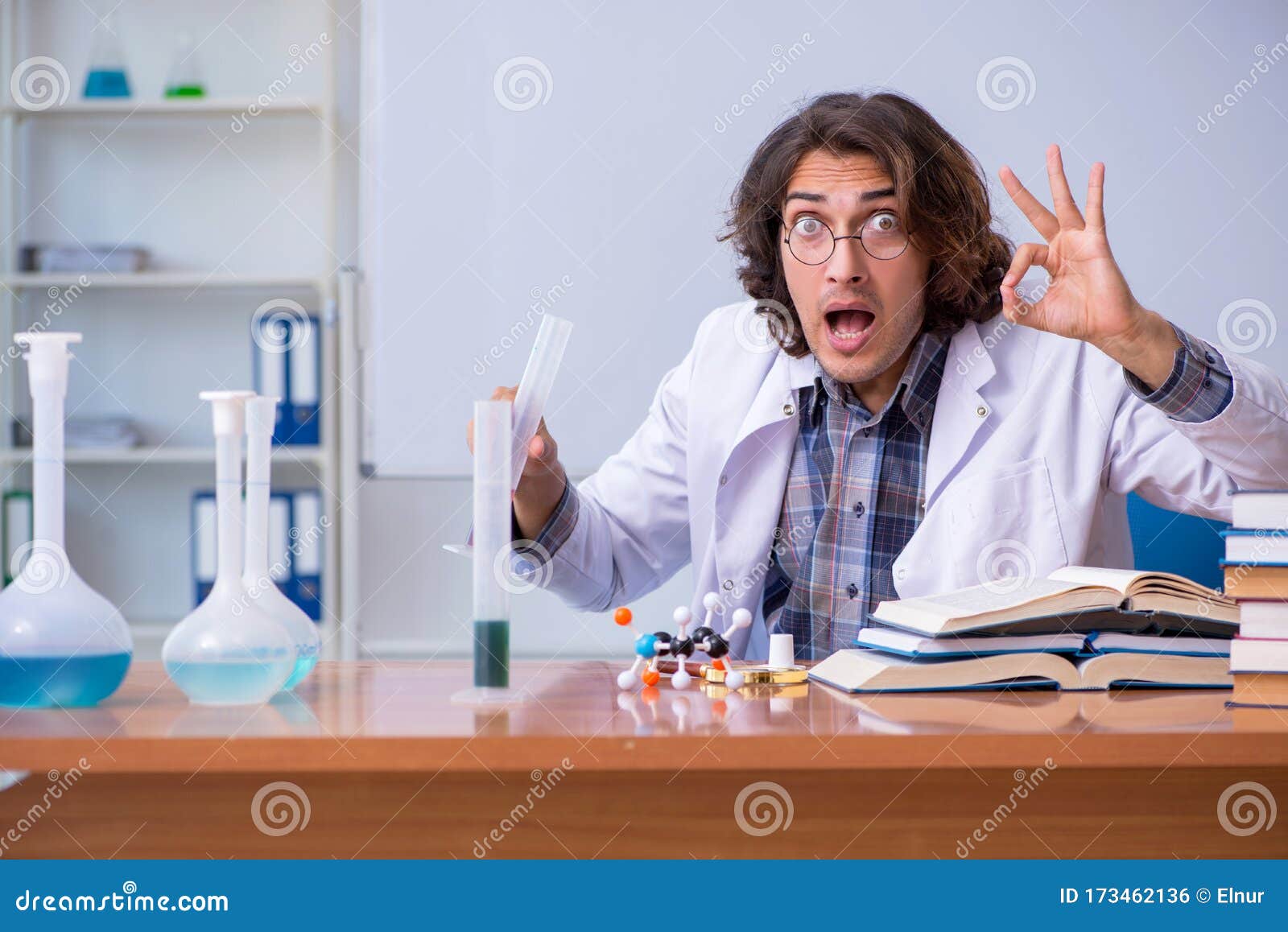Chemistry Lecturer during Lecture in College Stock Photo - Image of ...