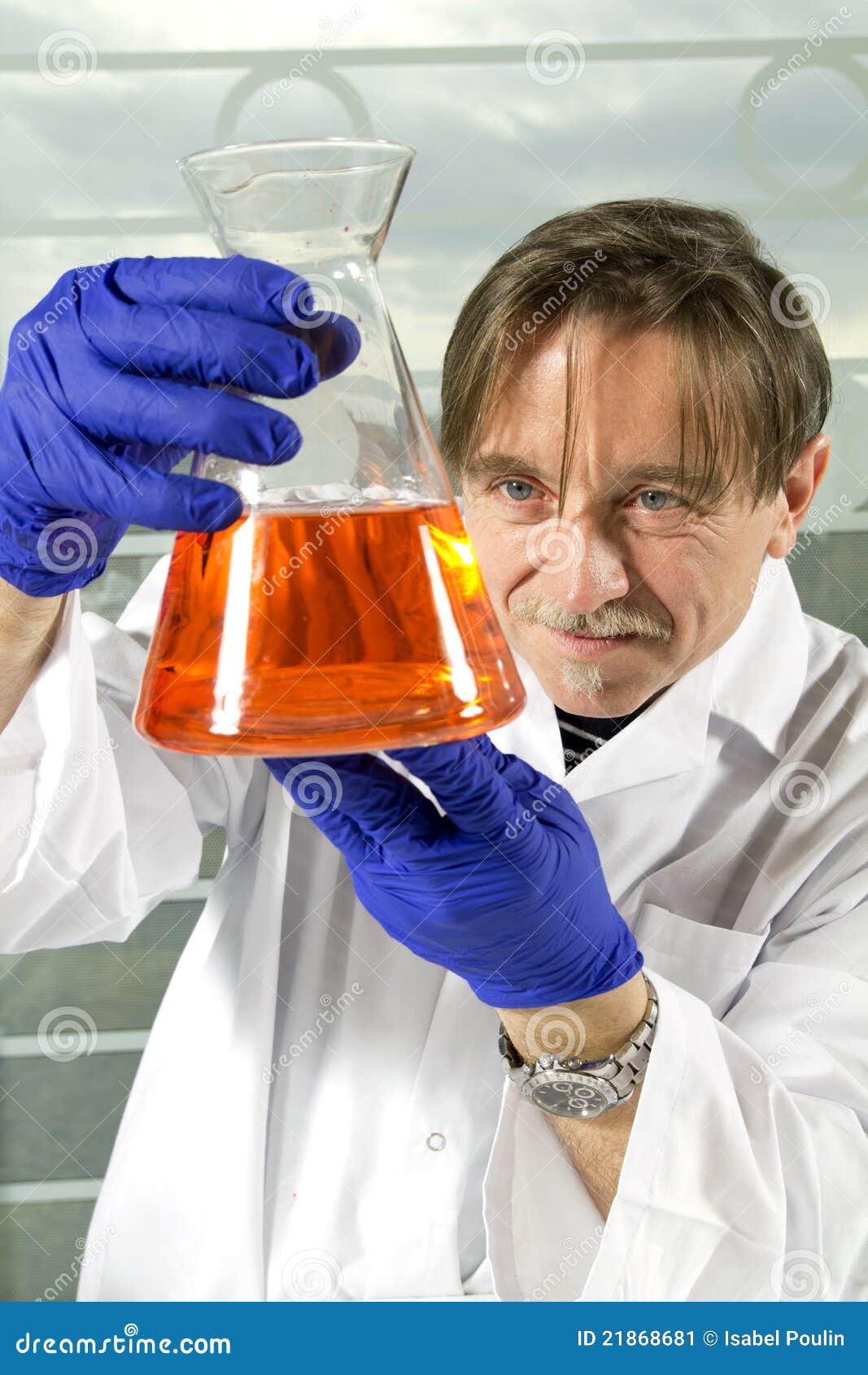 Chemistry scientist stock image. Image of holding, chemist - 21868681