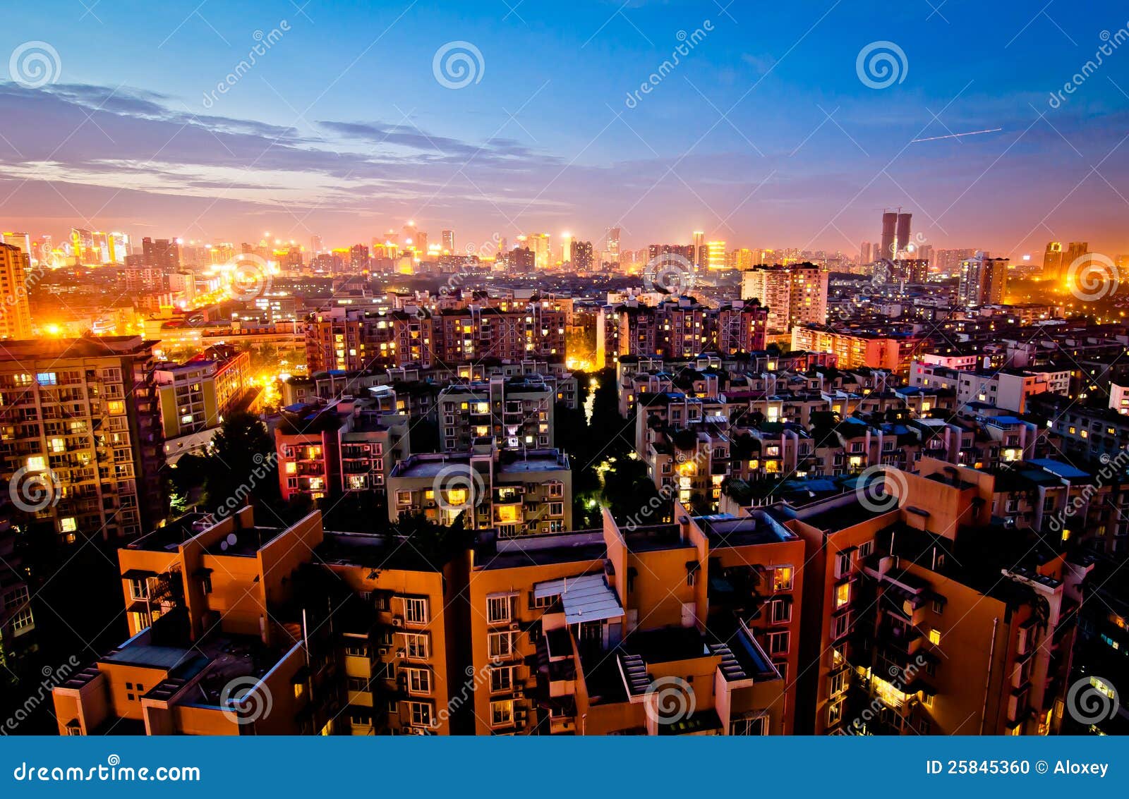 Chengdu at night stock photo. Image of architecture, beijing - 25845360