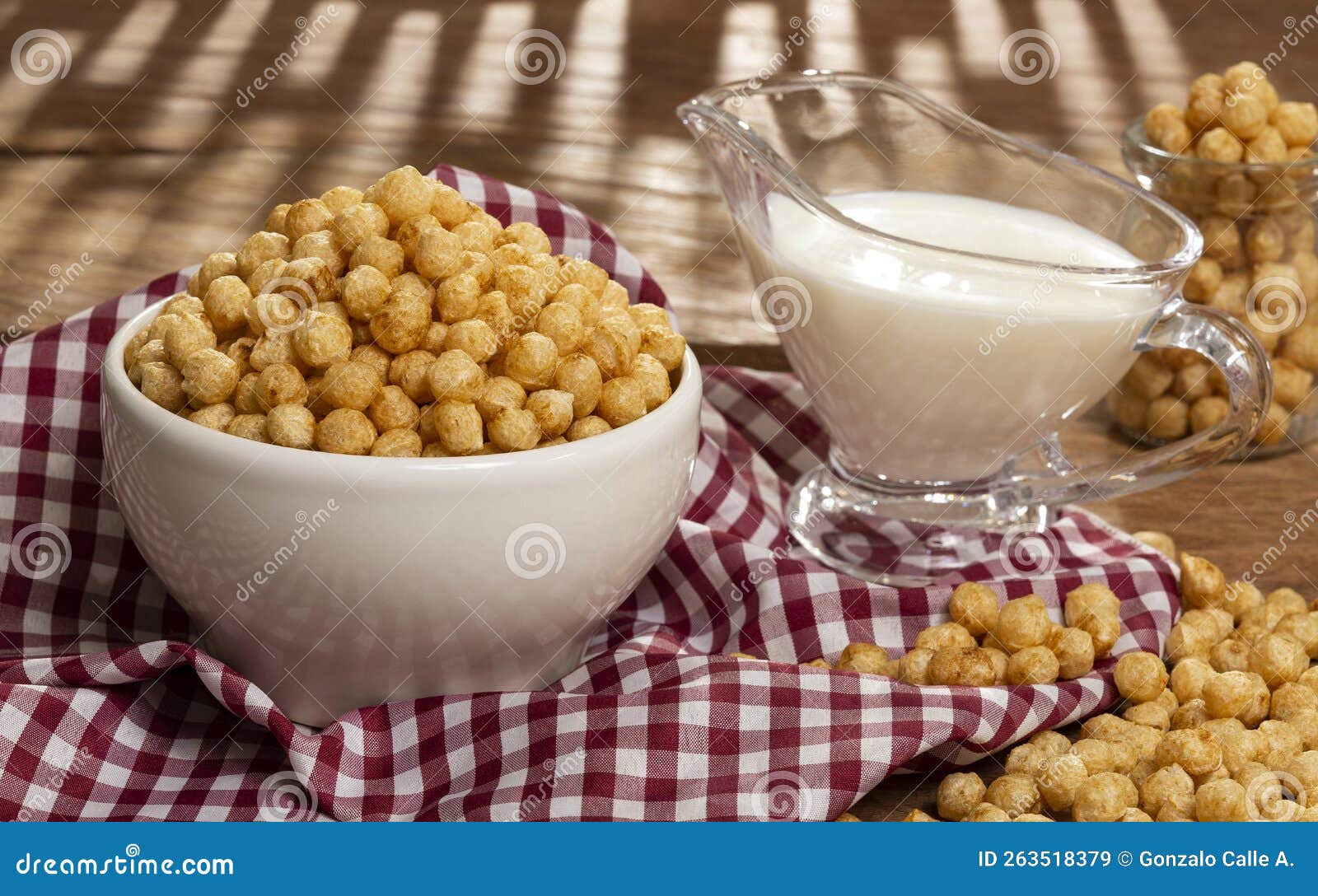 Chenopodium Quinoa - Caramelized Organic Quinoa Pop Seeds Stock Image ...