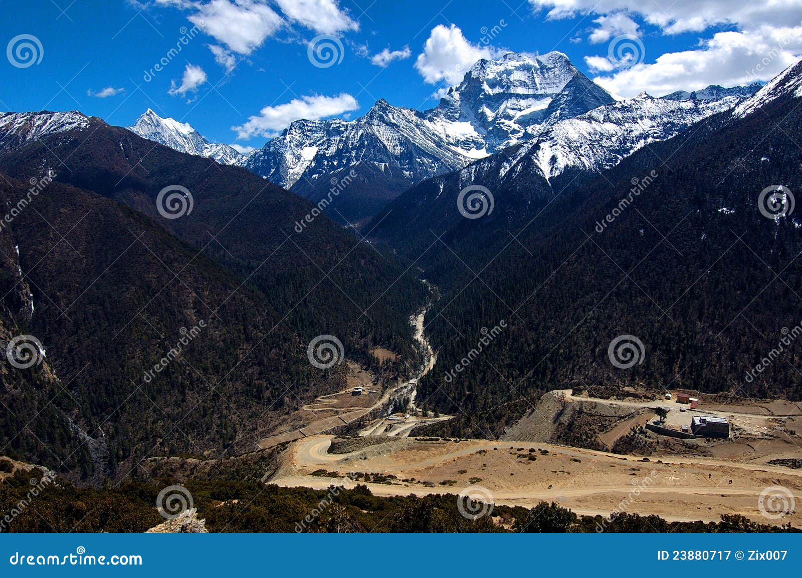 Chenrezig Peak, Yading, China Stock Image - Image of yading, pilgrimage ...
