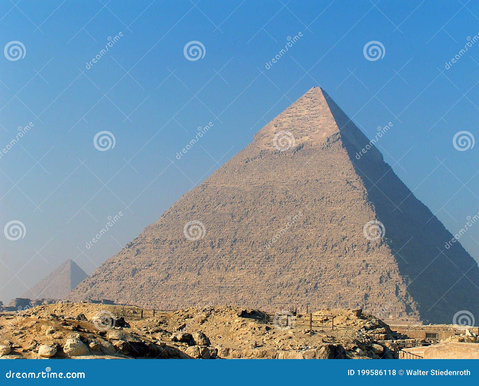 Chephren Pyramid in Gizeh, Egypt Stock Photo - Image of construction ...