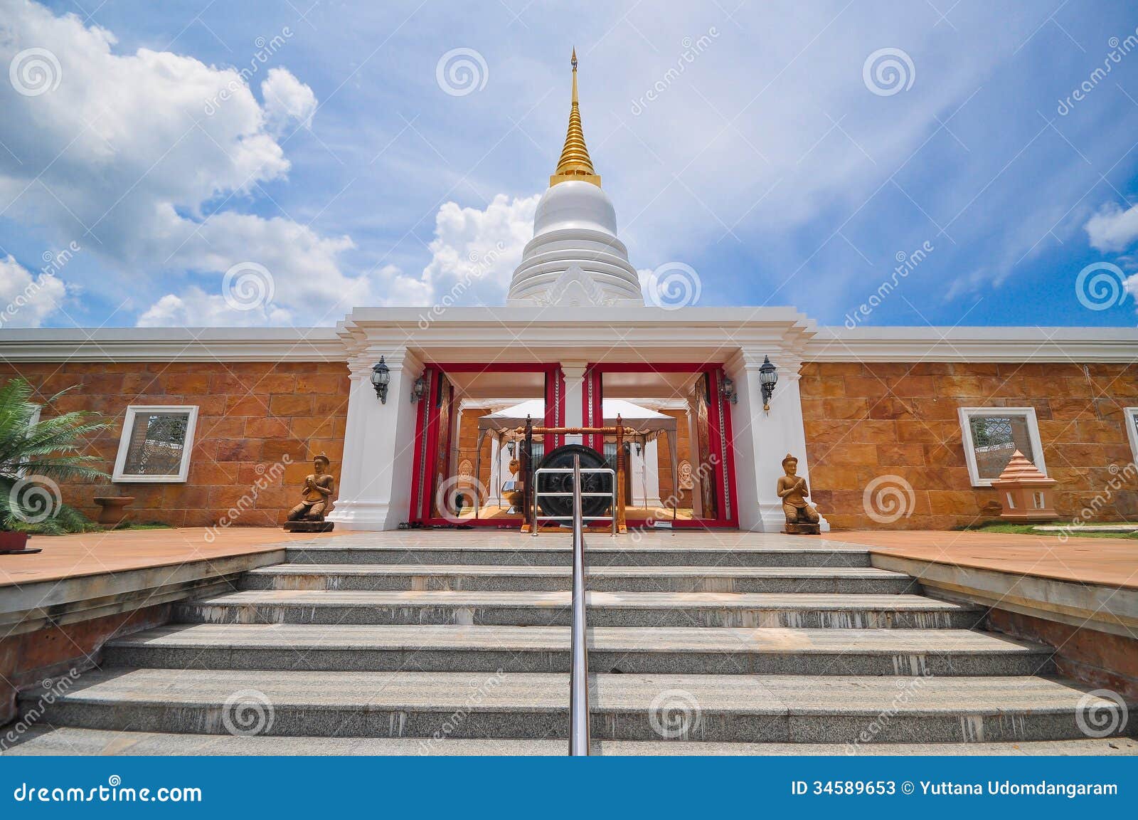 Cherch de la puerta imagen de archivo. Imagen de piedra - 34589653