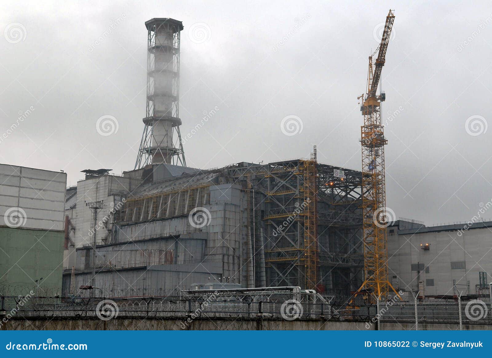 Chernobyl Atomic Power Station Stock Photo - Image of disaster, ecology ...