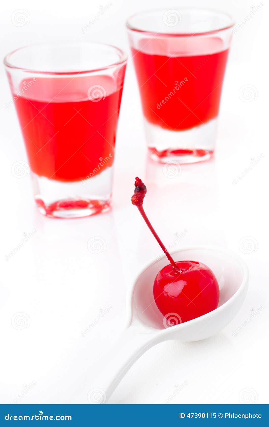 Cherry in spoon stock image. Image of shiny, food, syrup - 47390115
