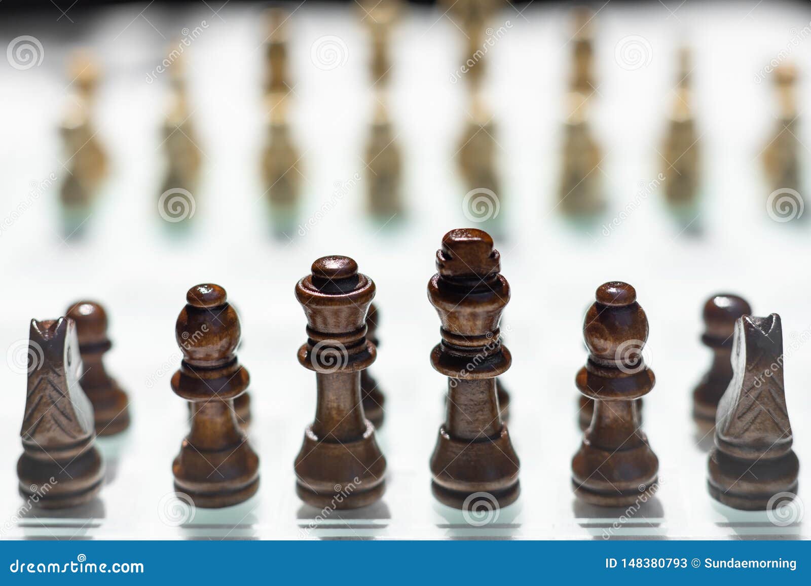 Chess Board Game, Business Competitive Concept, Encounter Difficult ...