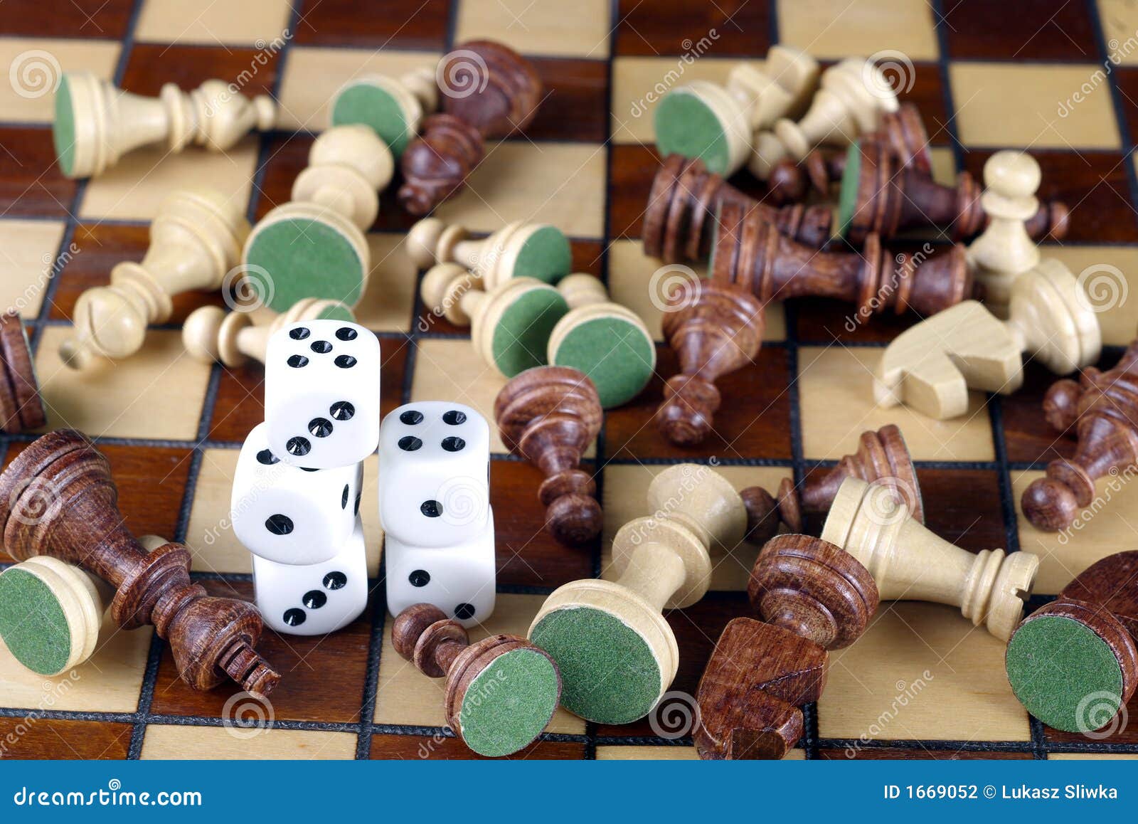 CHESS and cube stock photo. Image of king, chess, match - 1669052