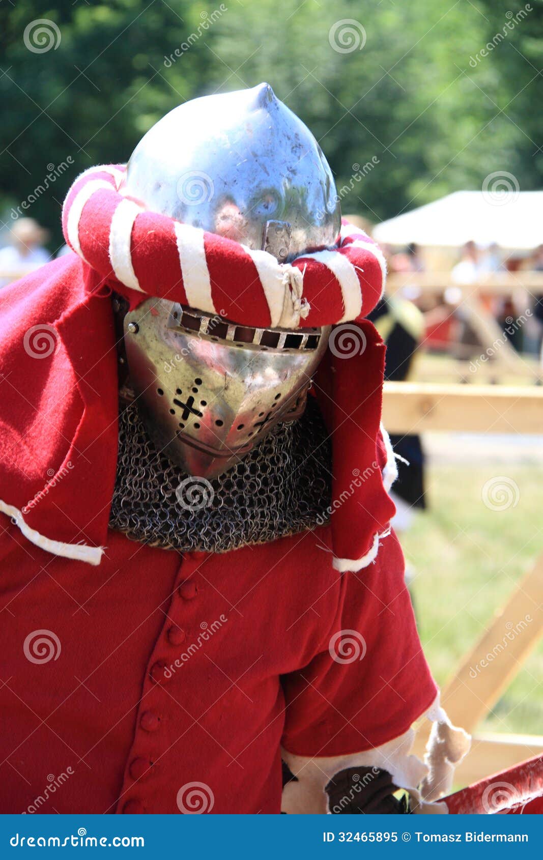 Chevalier image éditorial. Image du lourd, croisé, armé - 32465895