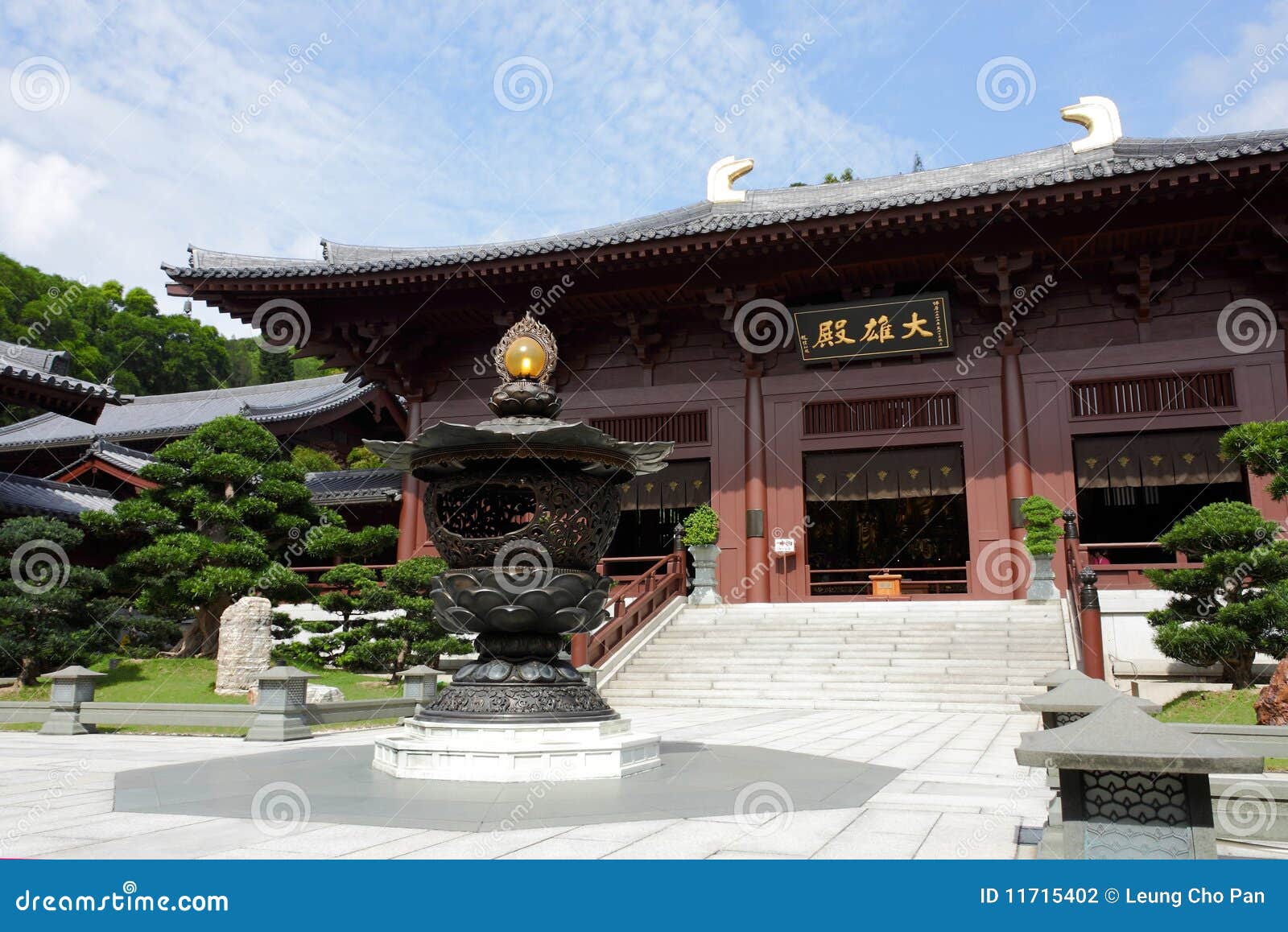 Chi Lin Nunnery stock photo. Image of garden, hong, statues - 11715402