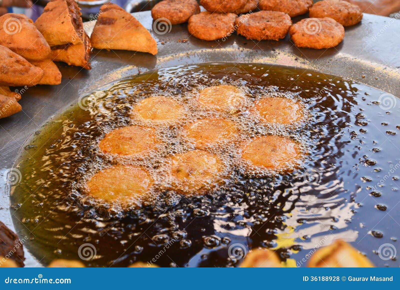 Chiacchierata Di Tikki Di Aloo Fotografia Stock - Immagine di spuntino ...