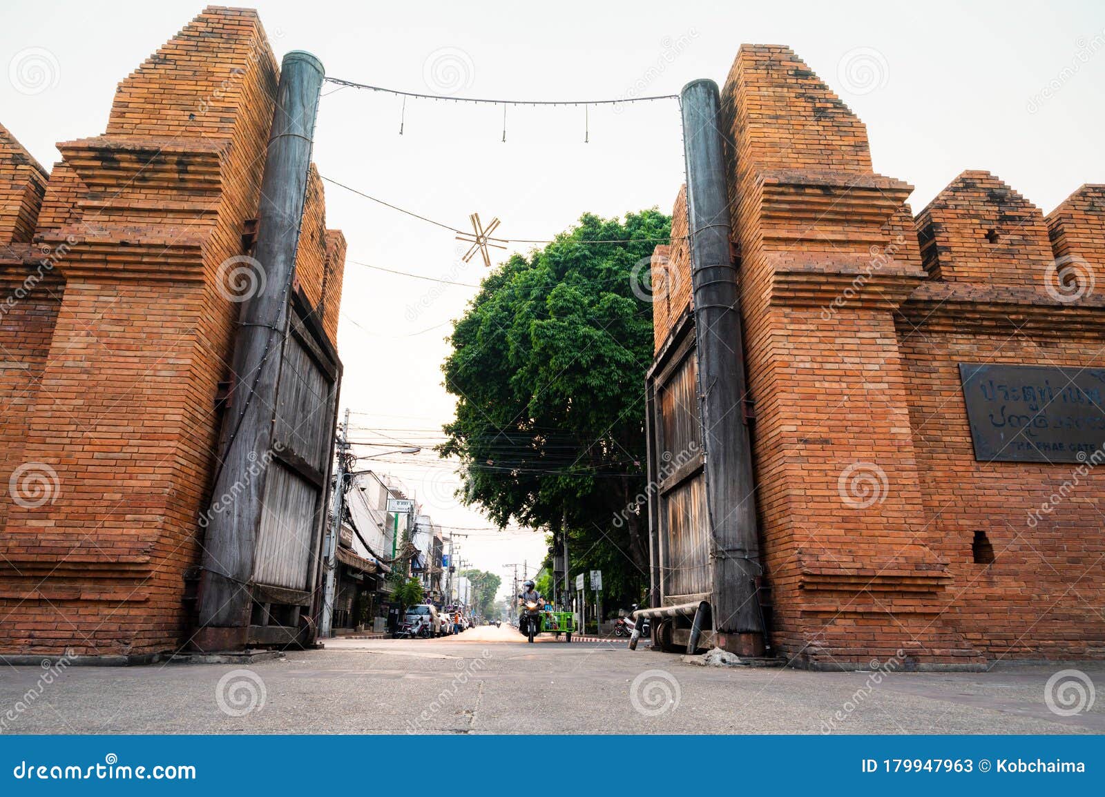 CHIANG MAI, THAILAND - April 11, 2020 : Tha Phae Gate in Chiang Mai ...