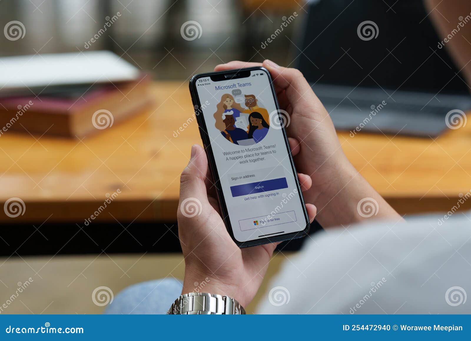 CHIANG MAI, THAILAND - AUG 25, 2022 : Microsoft Teams Business ...