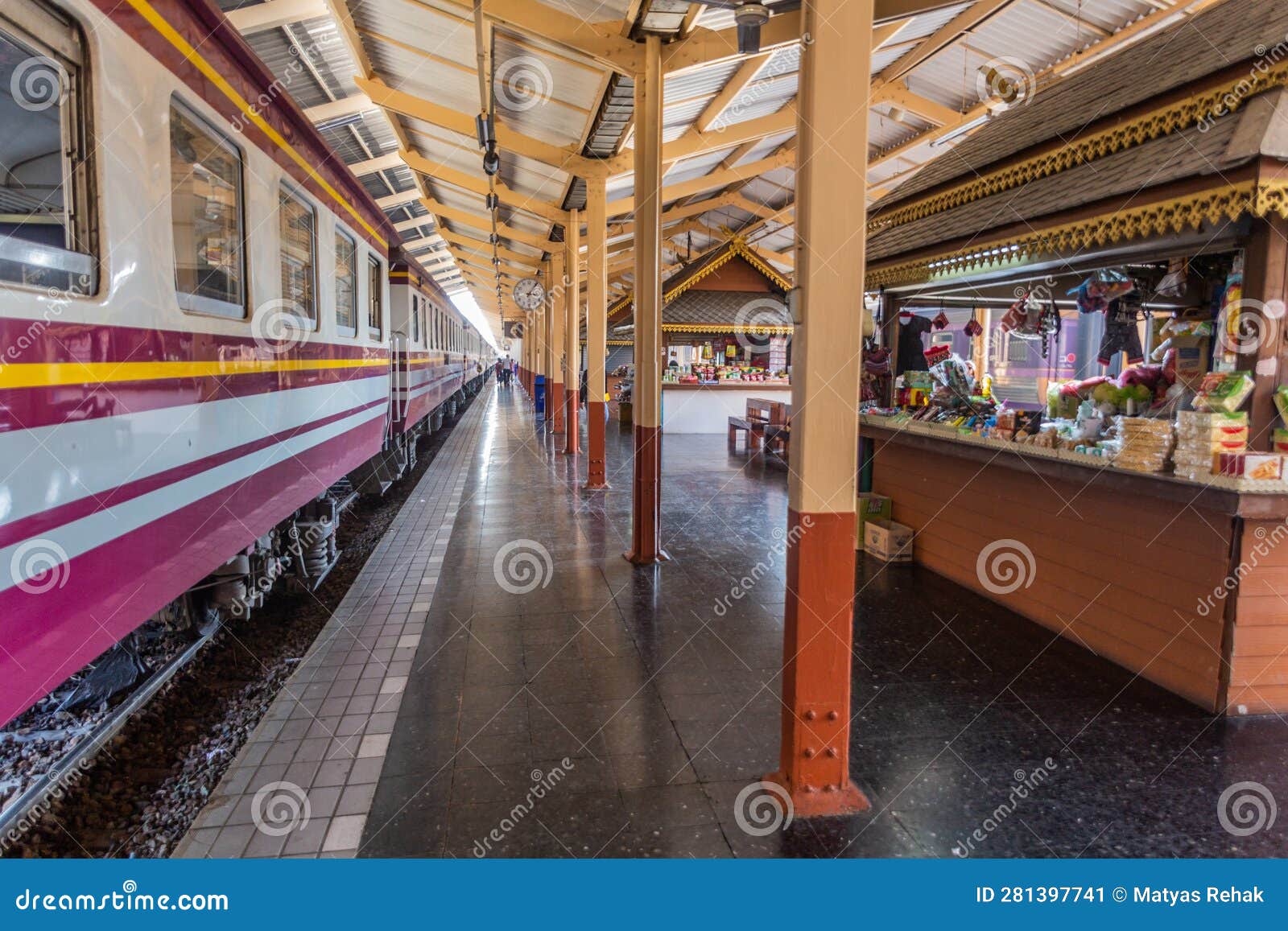 CHIANG MAI, THAILAND - DECEMBER 13, 2019: Platform of Chiang Mai Train ...