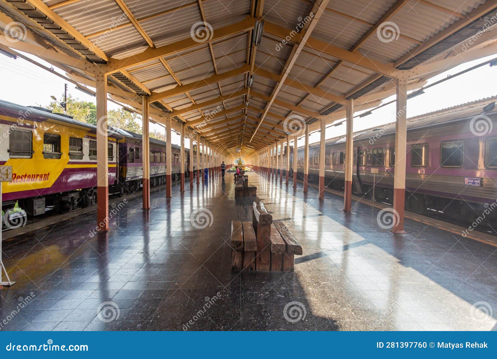 CHIANG MAI, THAILAND - DECEMBER 13, 2019: Platform of Chiang Mai Train ...