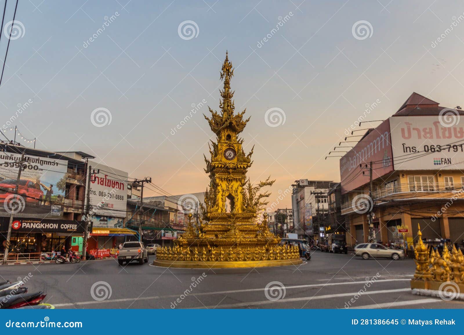CHIANG RAI, THAILAND - DECEMBER 1, 2019: View of Chiang Rai Clock Tower ...