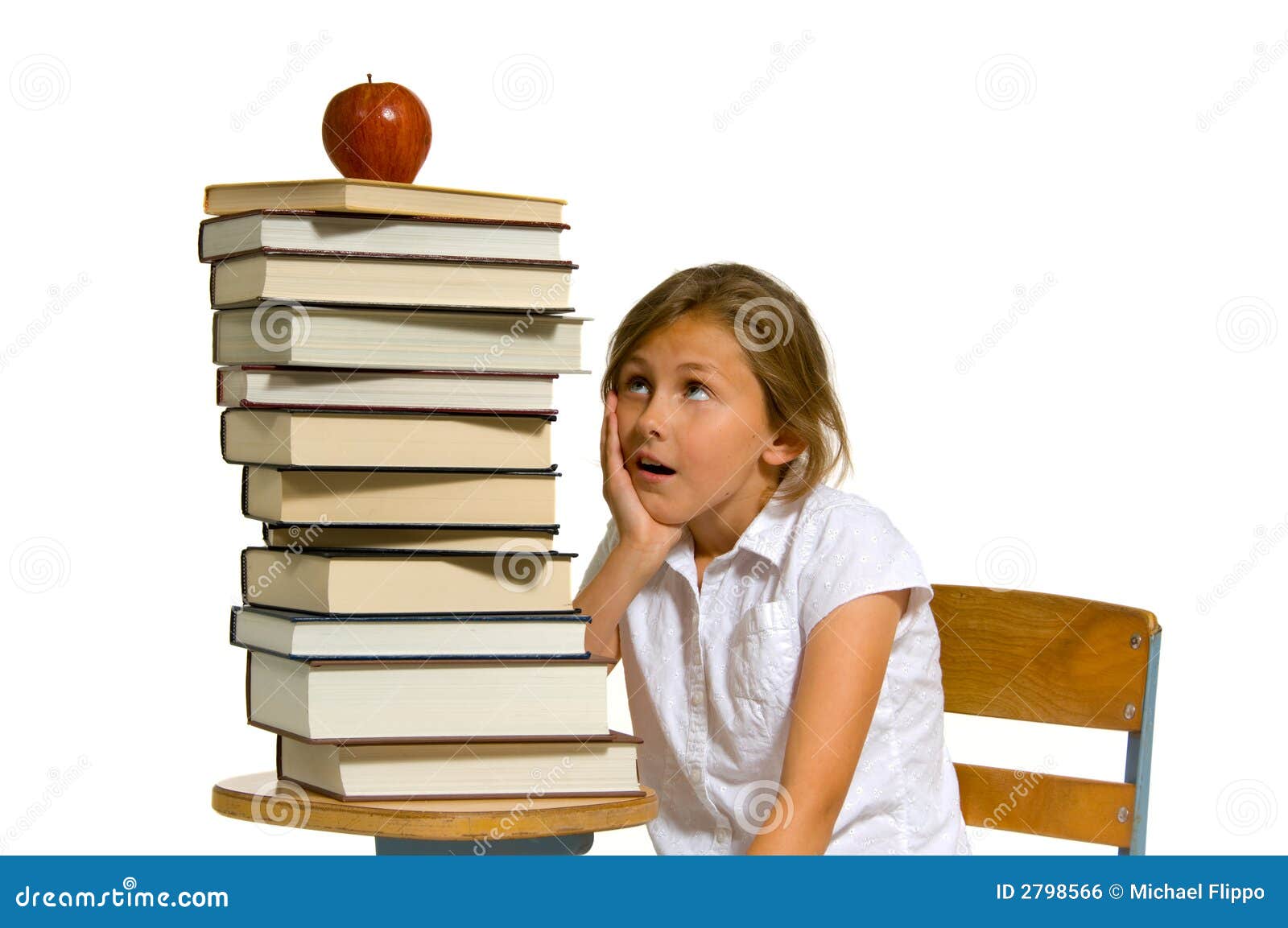 Chica joven con los libros foto de archivo. Imagen de aprenda - 2798566