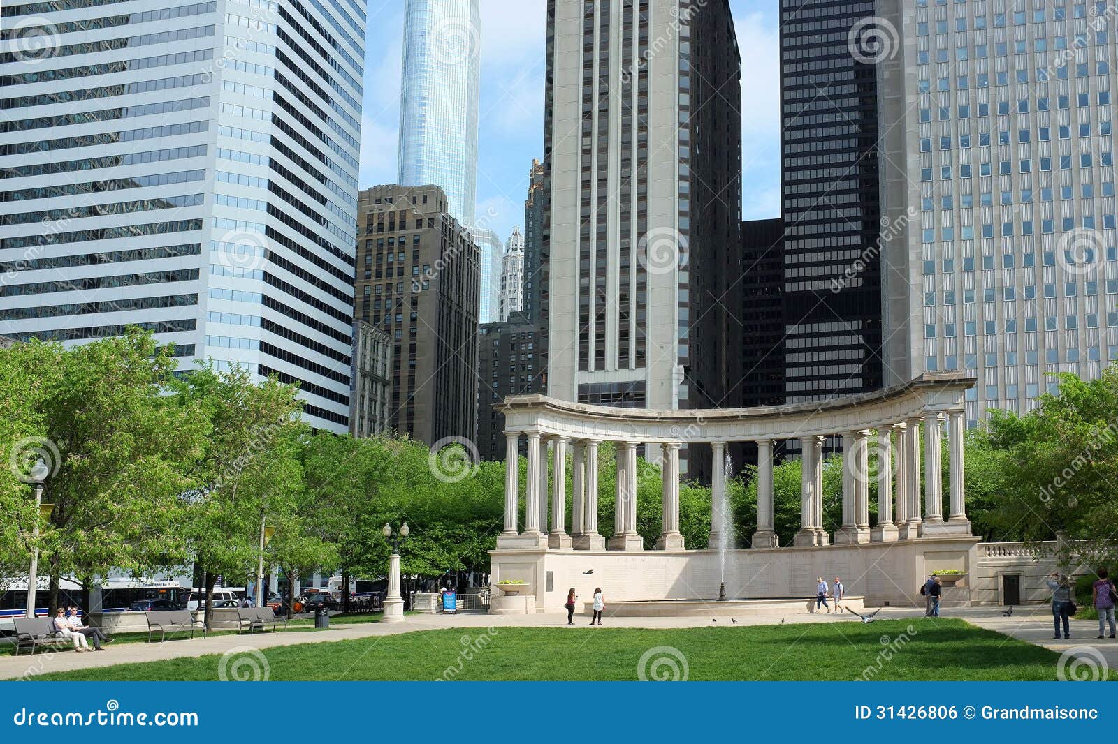 Chicago Arch editorial photo. Image of windows, tourism - 31426806