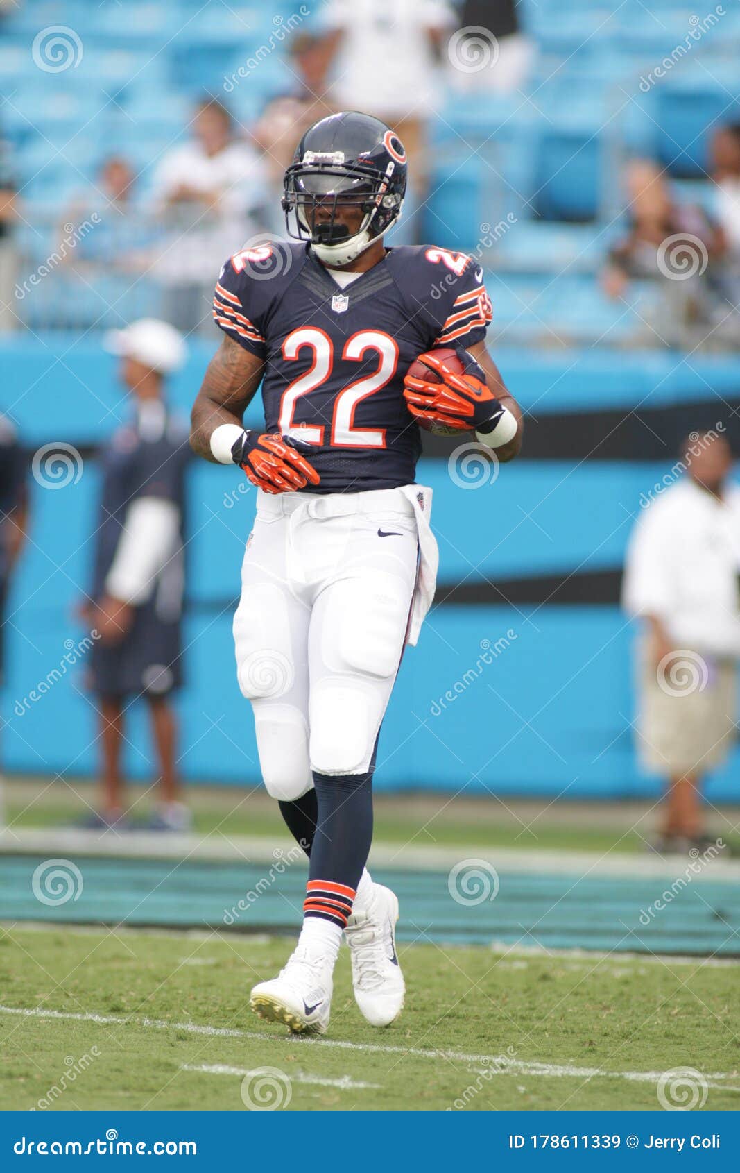 Matt Forte editorial stock image. Image of hand, league - 178611339