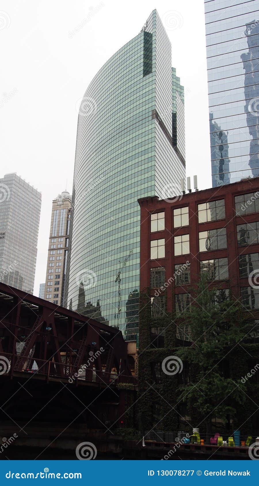 Chicago Buildings Old and Modern Stock Image - Image of downtown ...