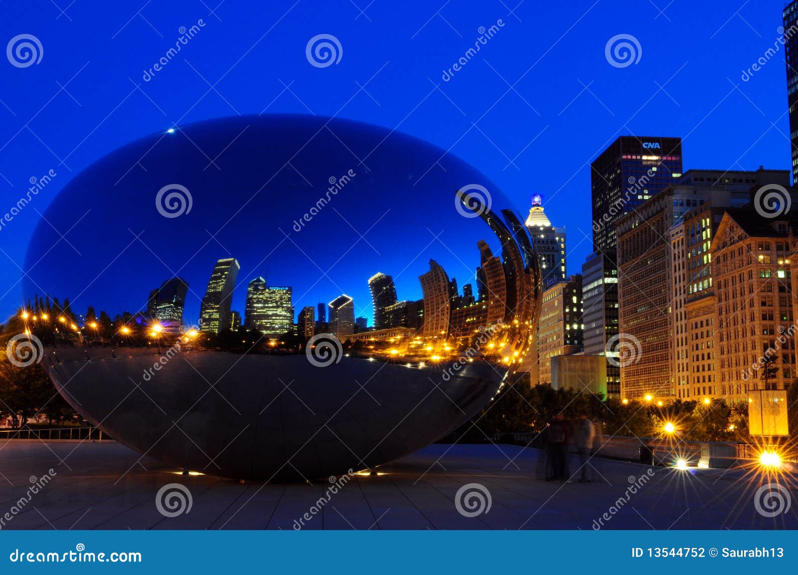 Chicago Cloud Gate editorial photography. Image of grand - 13544752