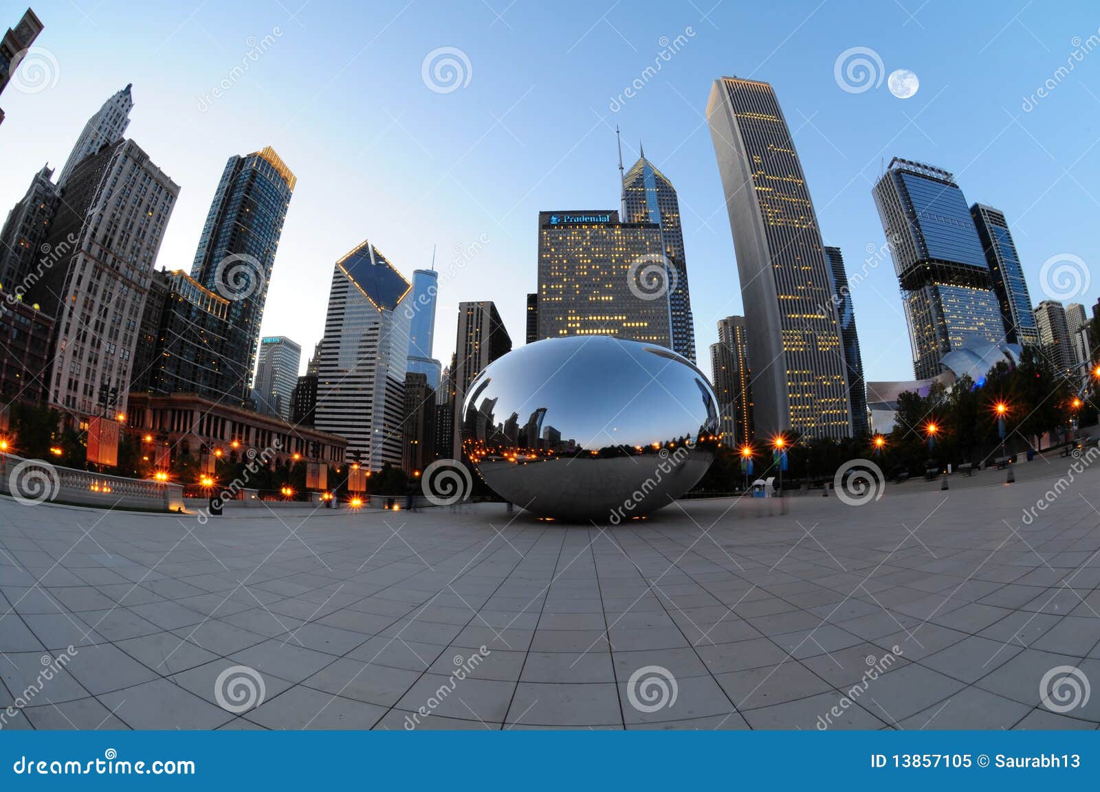 Chicago Cloud Gate editorial image. Image of high, nine - 13857105