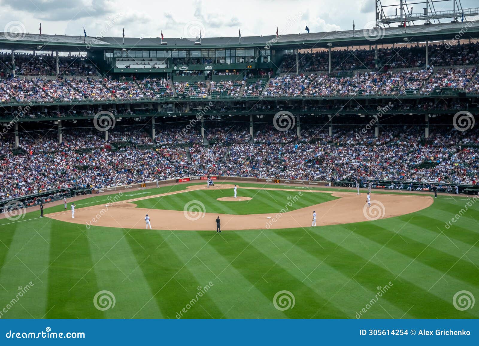 Chicago Cubs Wrigley Field Baseball Stadium Scenes Editorial Stock ...
