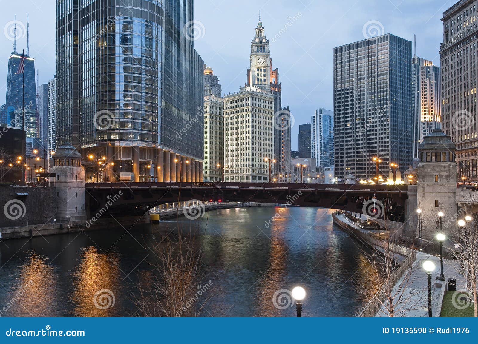 Chicago del centro fotografia stock. Immagine di architettura - 19136590