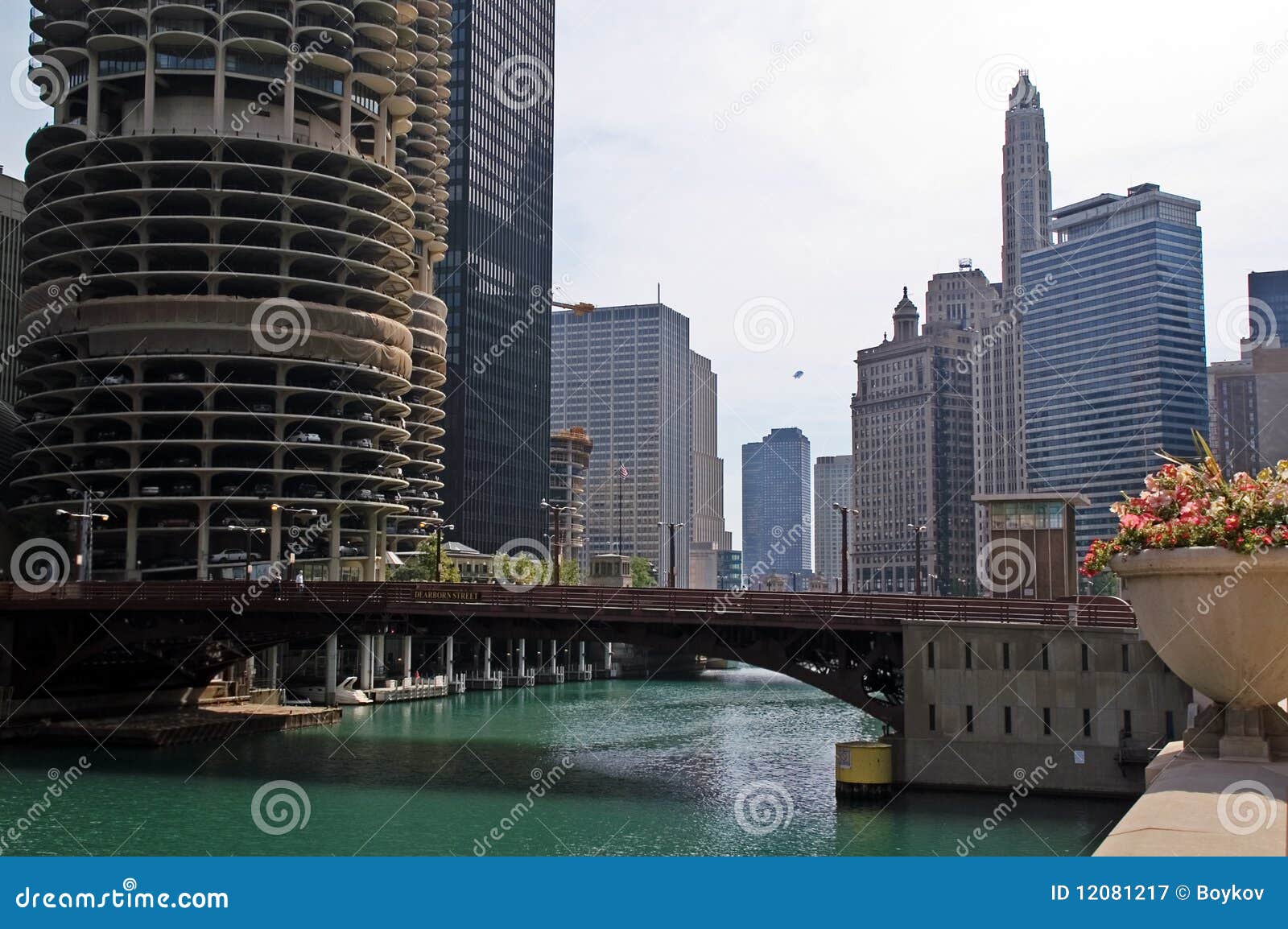 Chicago Del Centro, Fiume Del Chicago Immagine Stock - Immagine di ...