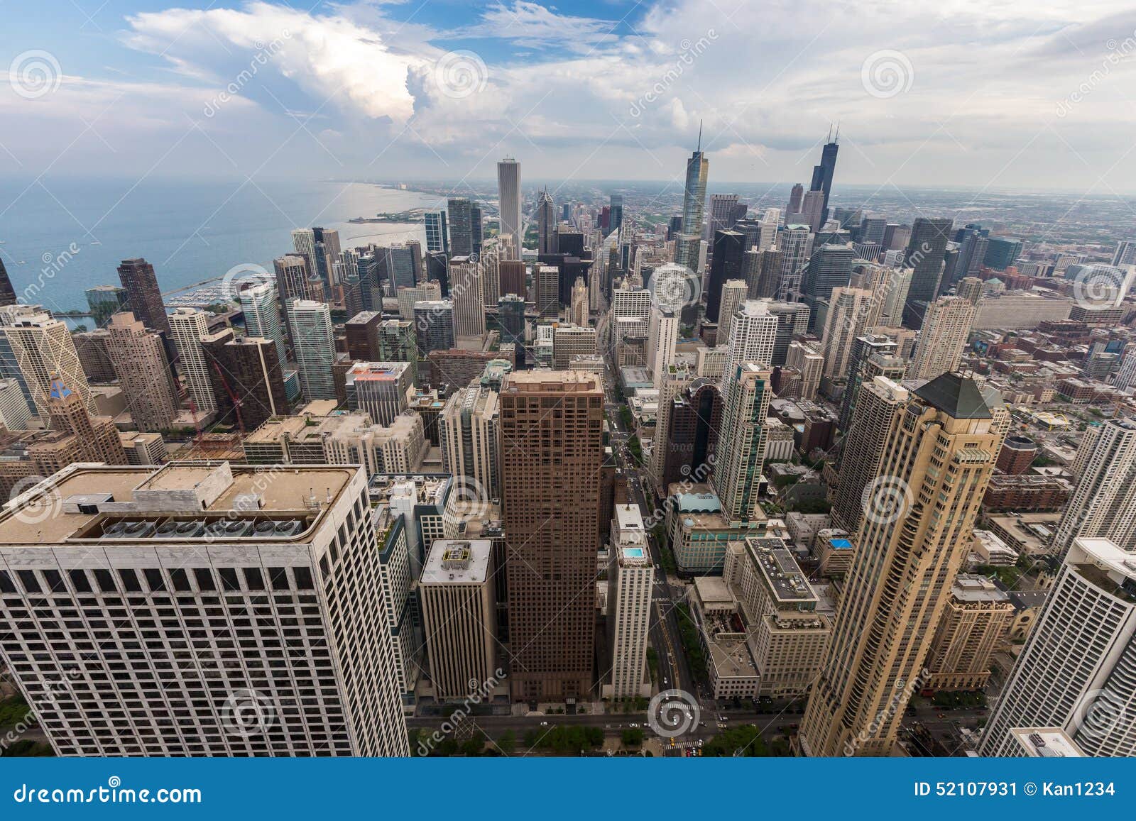 Chicago Downtown Skyline with Beautiful Cloud Stock Image - Image of ...
