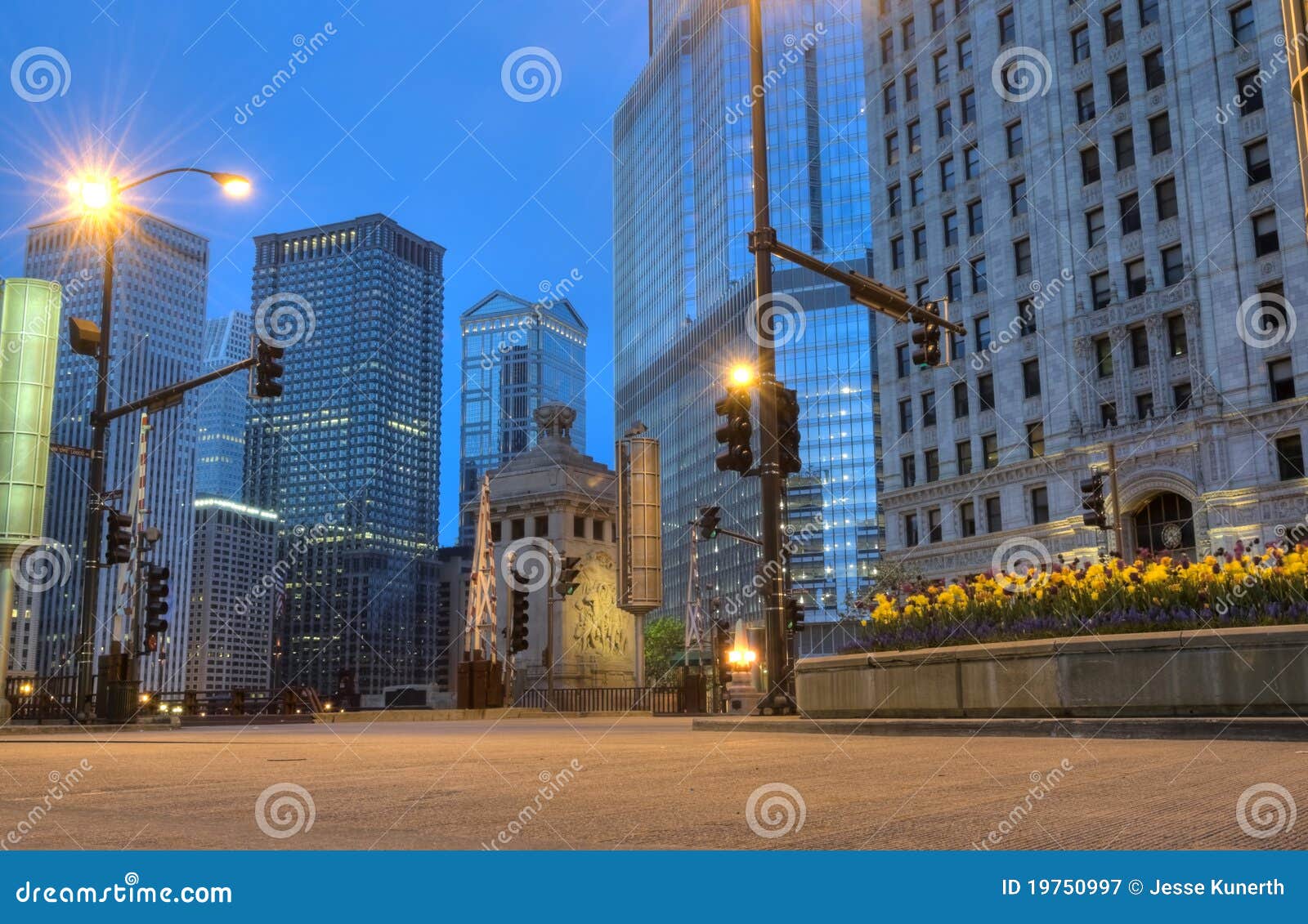 Chicago in the Early Morning Stock Image - Image of blue, chicago: 19750997