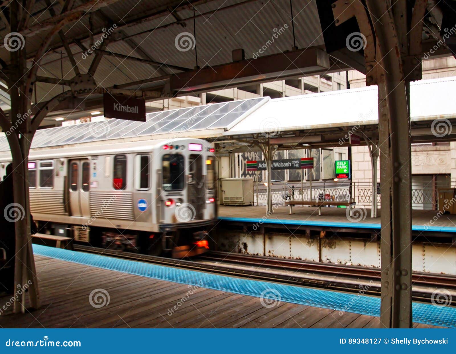 Chicago S Brown Line Elevated "el" Train As Seen from Platform Stock ...