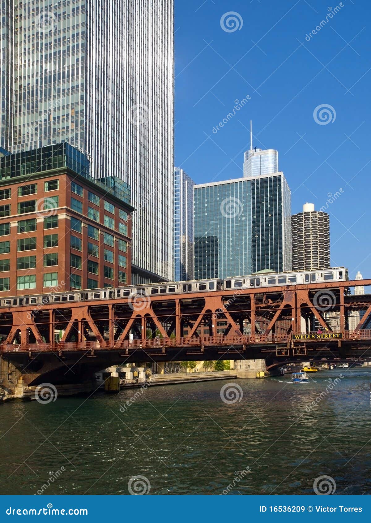 The Chicago Elevated Train stock image. Image of life - 16536209