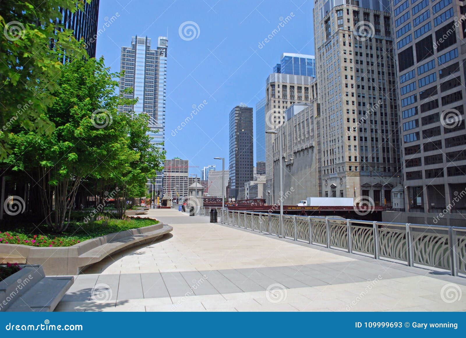 Chicago Illinois down town stock image. Image of town - 109999693