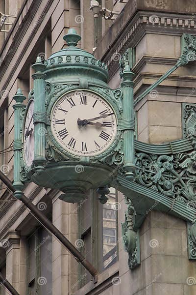 Chicago Landmark clock in stock image. Image of store - 27013541