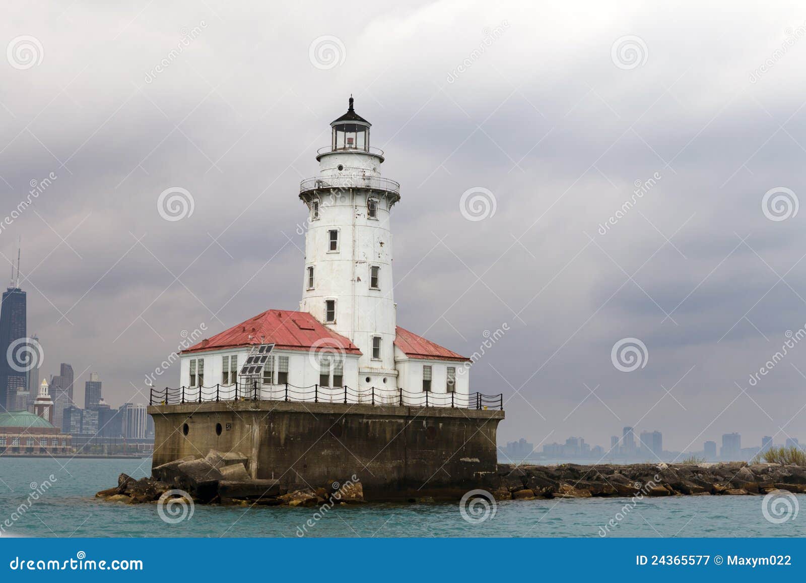 Chicago Lighthouse stock image. Image of lake, landmark - 24365577
