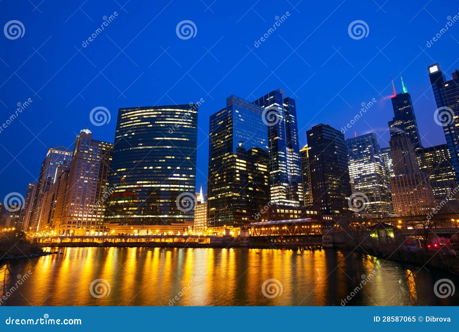Chicago Loop skyline stock image. Image of city, sears - 28587065