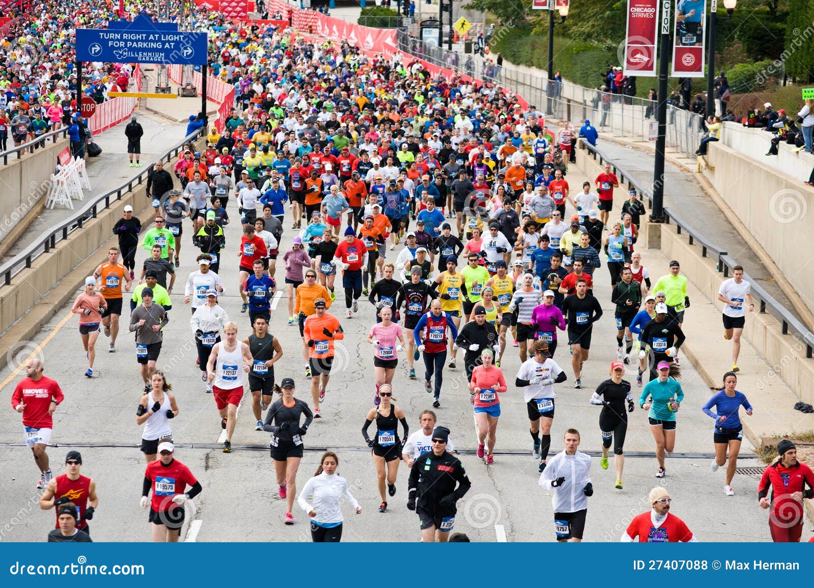 Chicago Marathon editorial stock photo. Image of athletes - 27407088