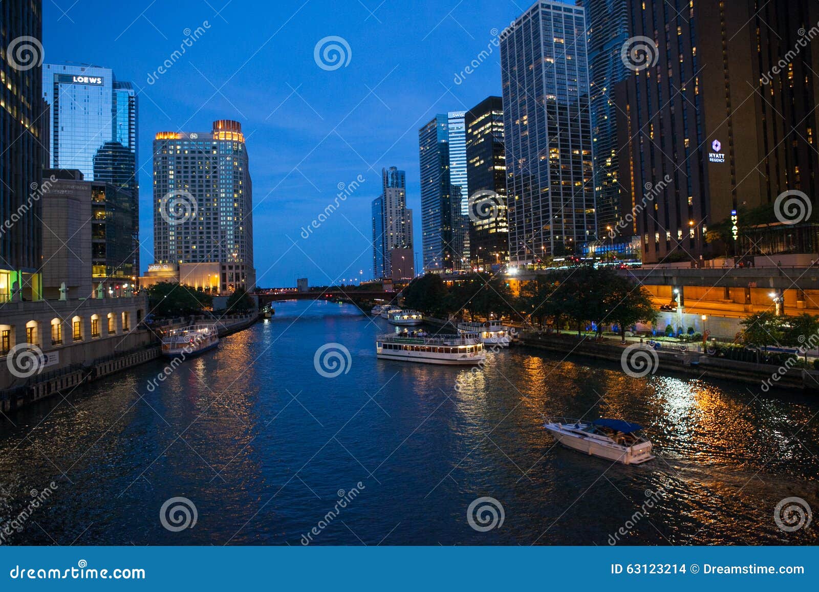 Chicago by night editorial stock image. Image of lights - 63123214
