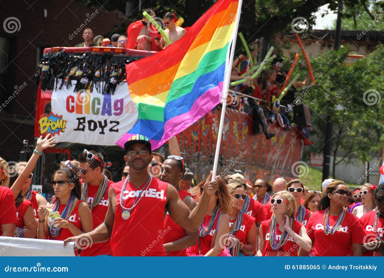 Chicago pride parade editorial image. Image of males - 61885065