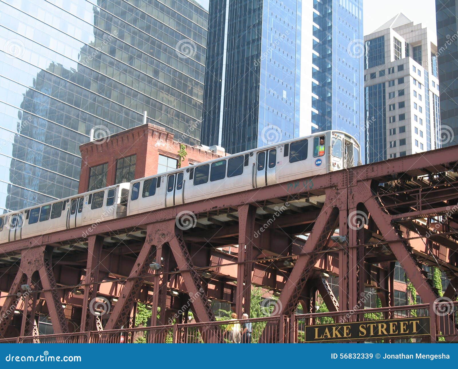 Chicago Railroad Bridge and Train Editorial Stock Image - Image of ...