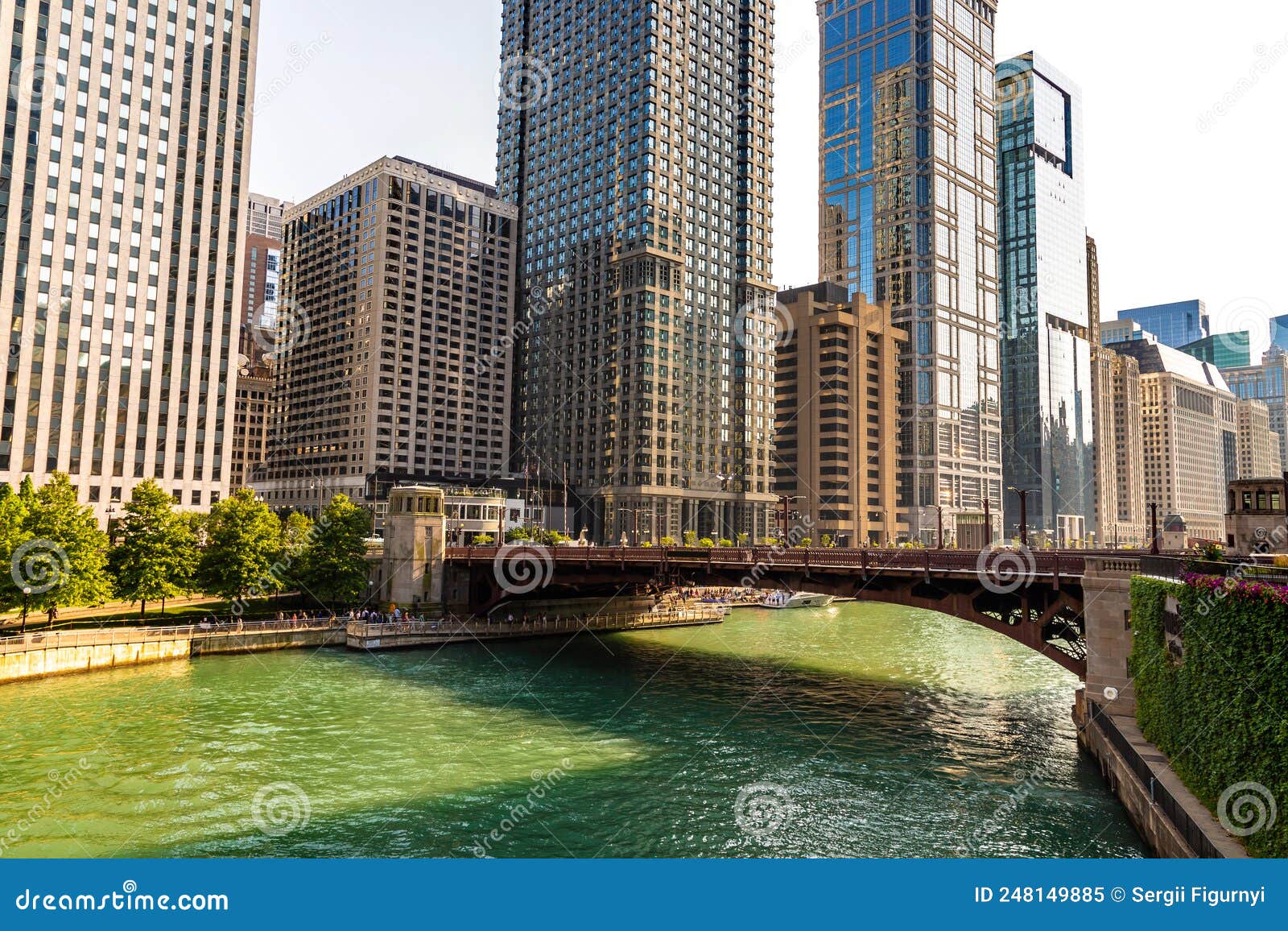 Chicago River and Bridge in Chicago Stock Image - Image of excursion ...