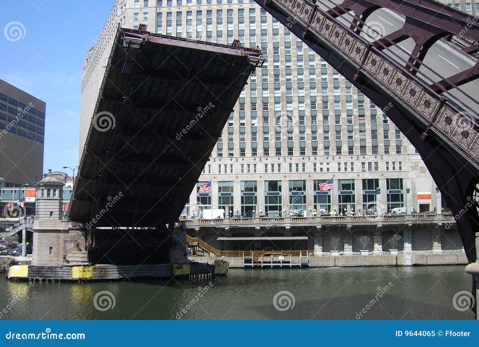 Chicago River Draw bridge stock image. Image of chicago - 9644065