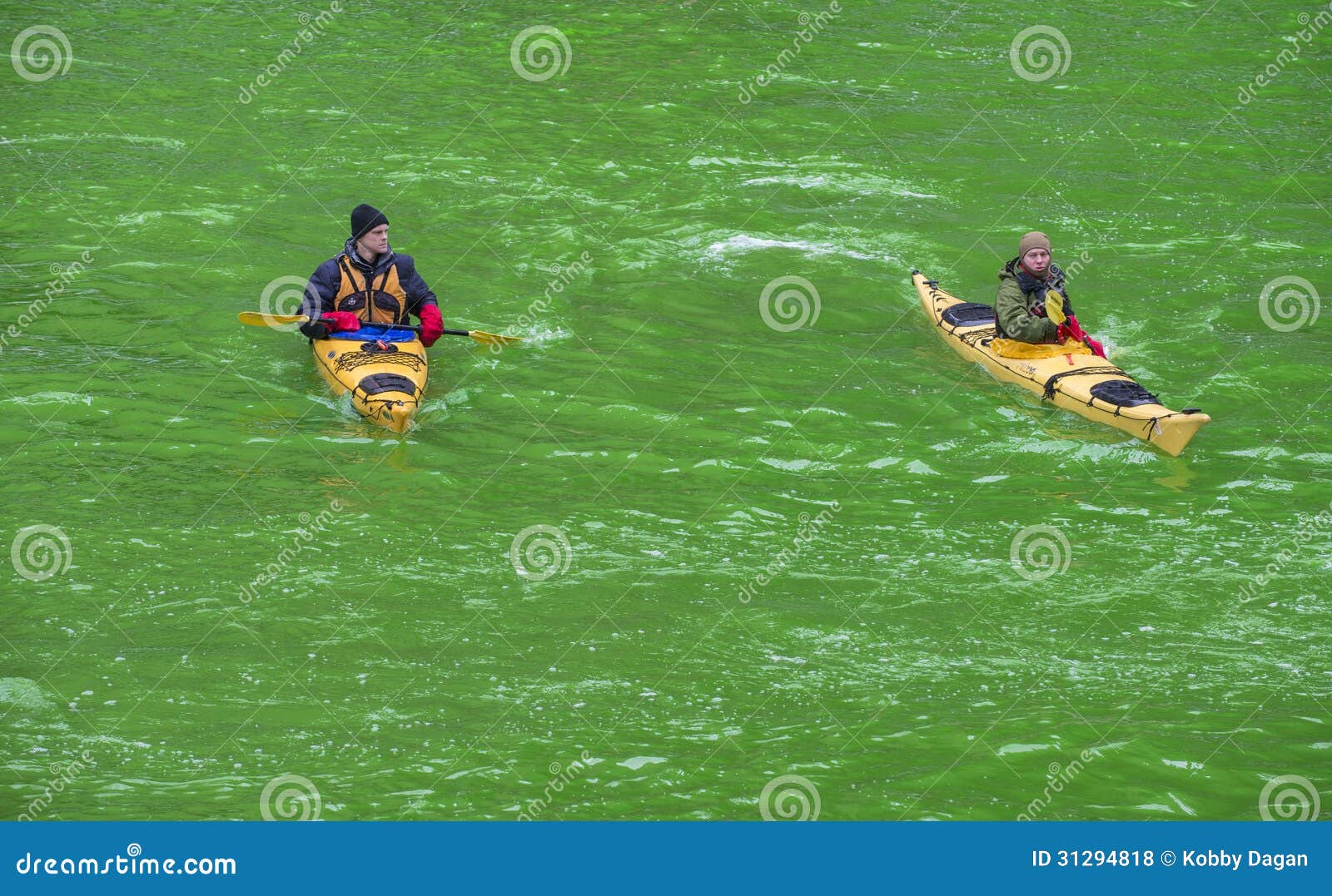 Chicago River dyed green editorial stock photo. Image of color - 31294818
