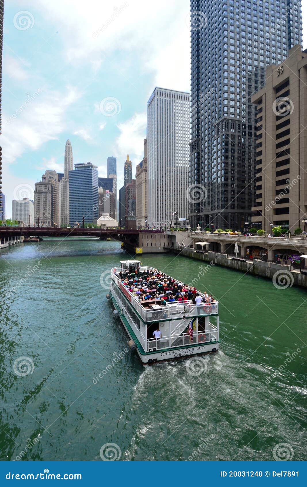 Chicago Riverboat Tour editorial image. Image of people - 20031240