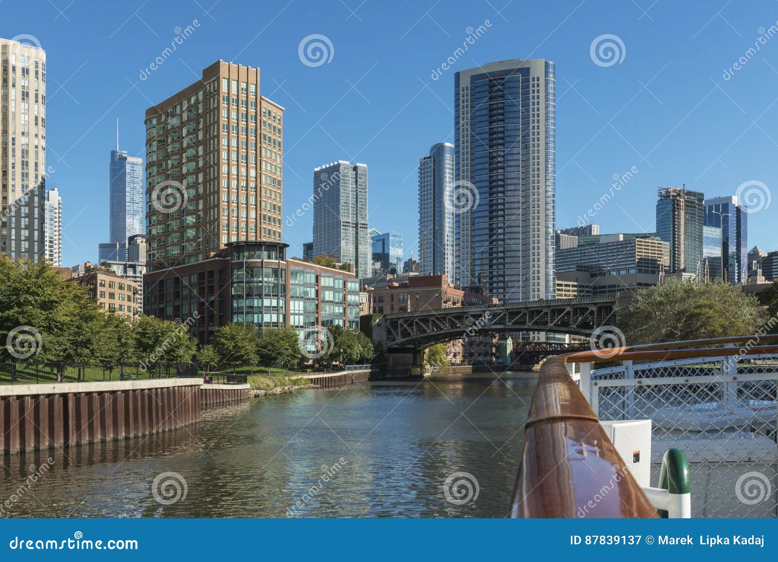 Chicago Riverfront Architecture Stock Image - Image of chicago, leisure ...