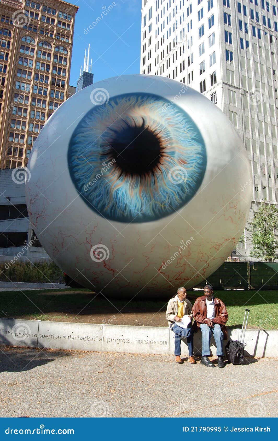 Chicago S EYE Sculpture Editorial Editorial Image - Image of three ...