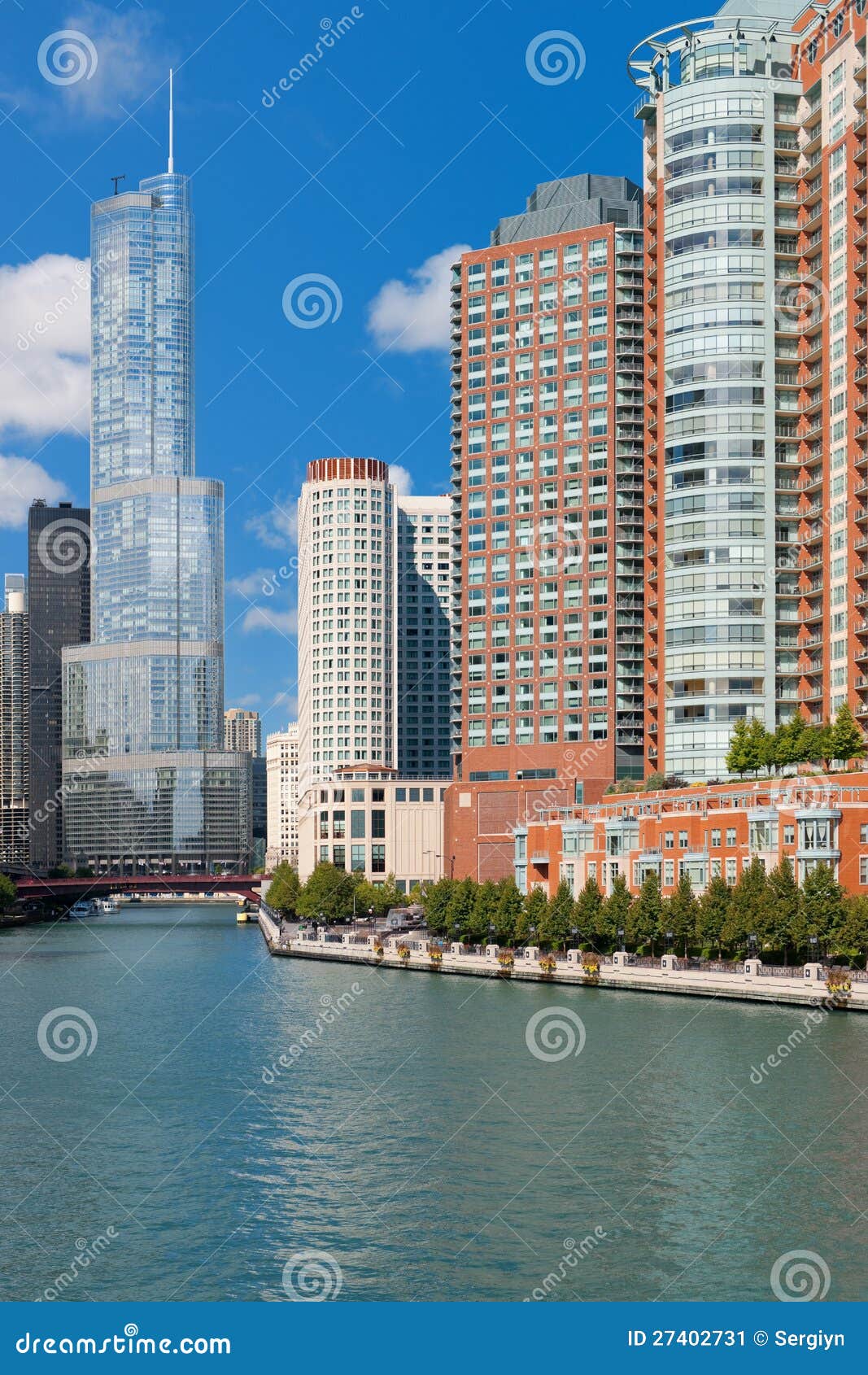 Chicago in september stock image. Image of summer, september - 27402731
