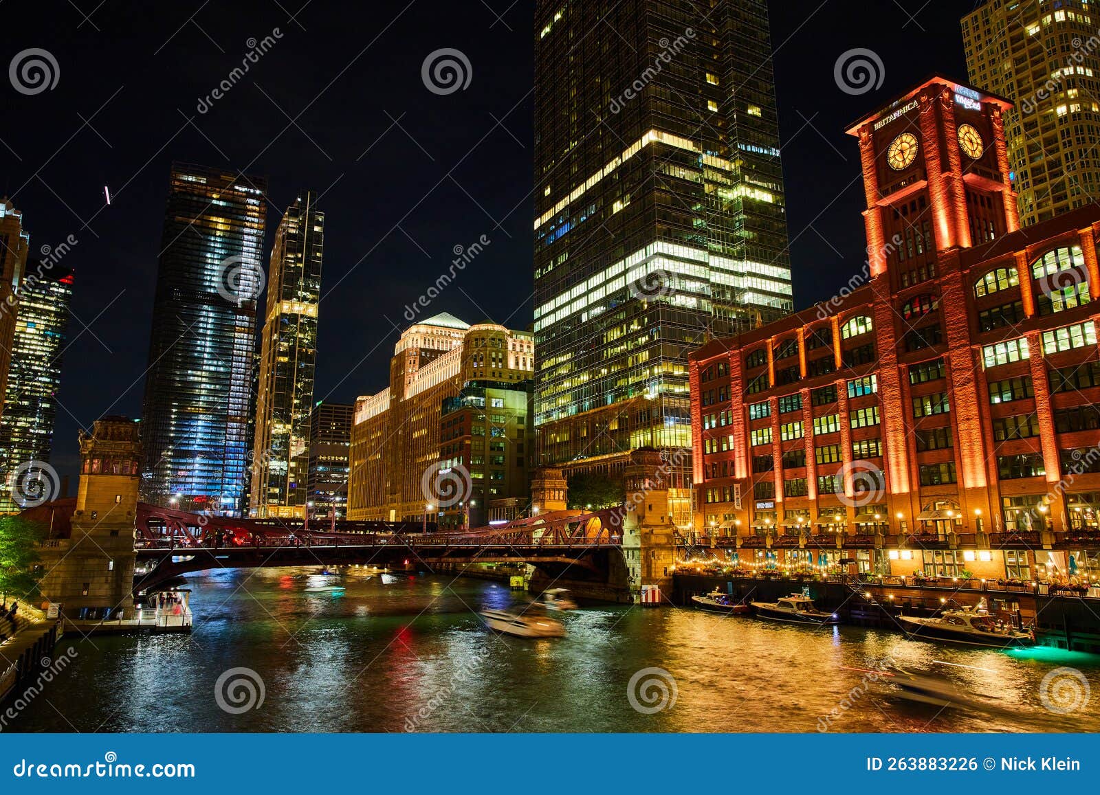 Chicago Ship Canals at Night with Lights on All Skyscrapers Editorial ...