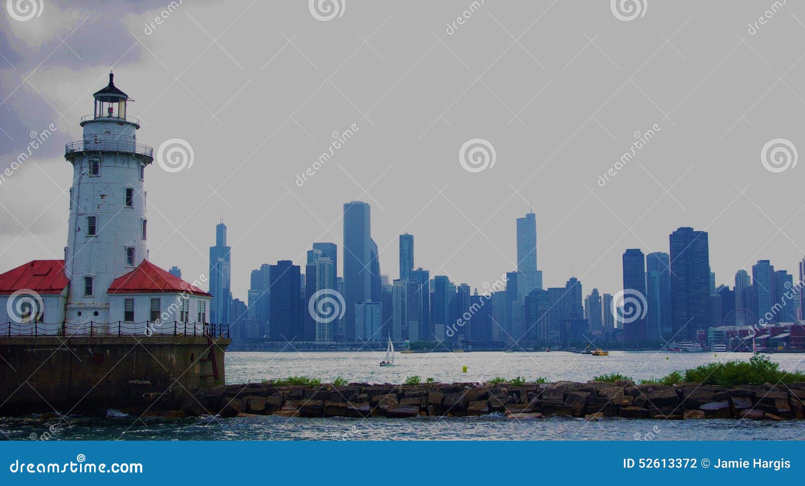 Chicago skyline lighthouse stock photo. Image of michigan - 52613372