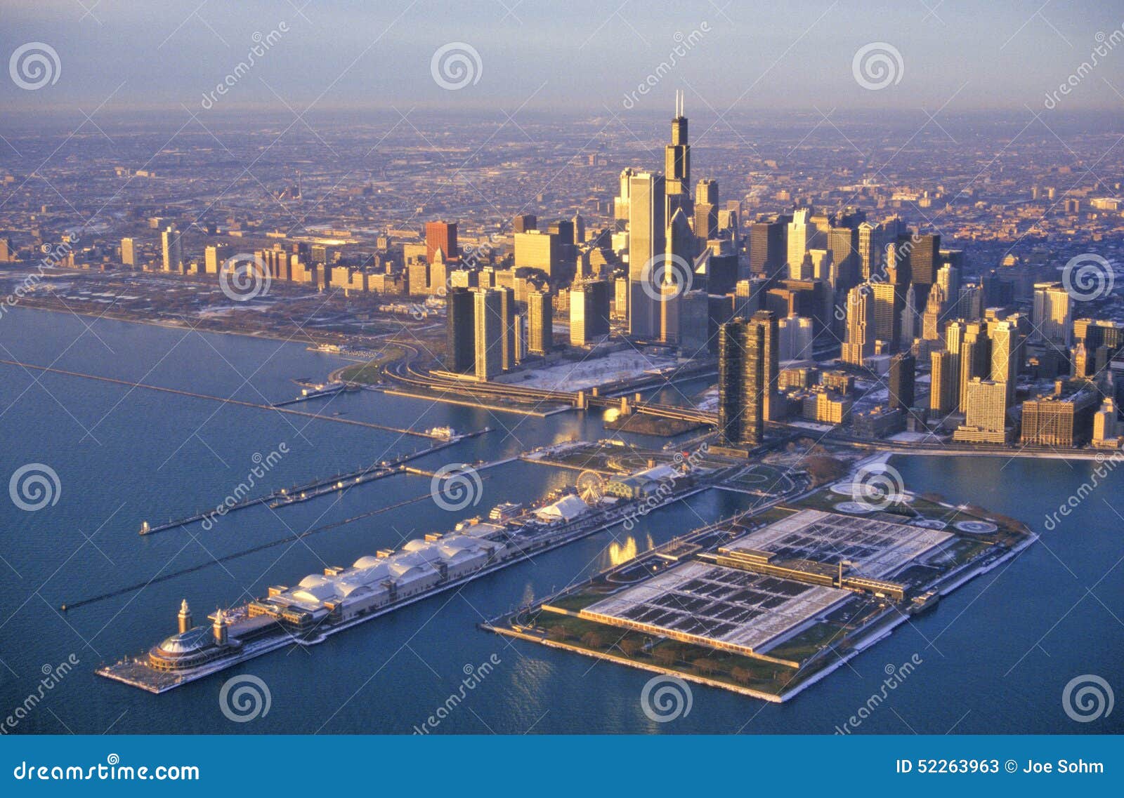 The Chicago Skyline at Sunrise, Chicago, Illinois Editorial Stock Photo ...